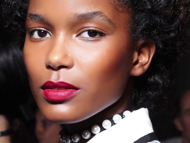 6 Best Self Tanners for Dark Skin - theFashionSpot