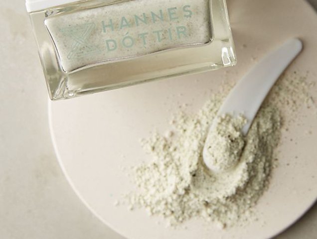 10 Travel-Friendly Powder Face Masks - theFashionSpot