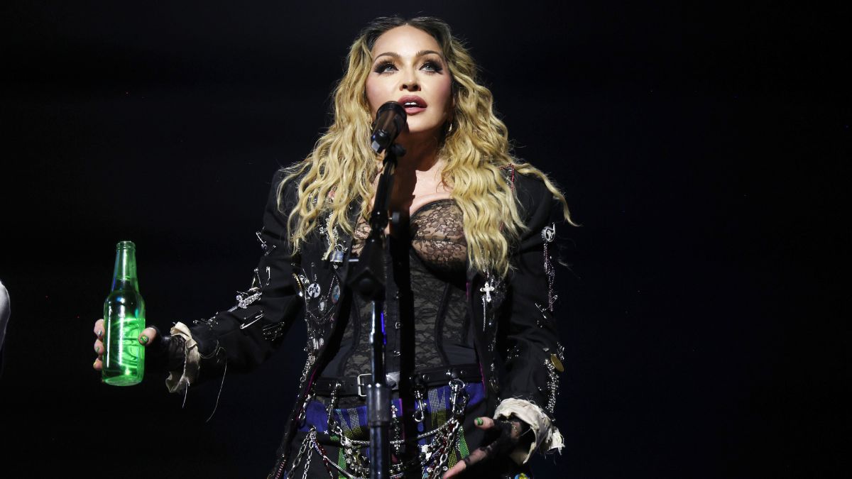 Madonna Nails Cowboy Core in Bold Barn Photos - theFashionSpot