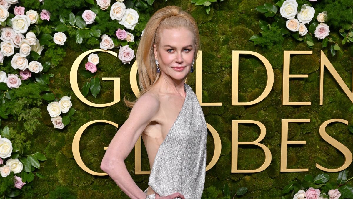 Nicole Kidman's Completely Backless Balenciaga Gown Is a Moment ...