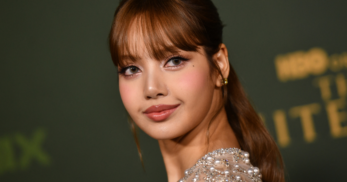 Blackpink's Lisa Wows in Pink Dress With Dramatic Trail in New Photos ...