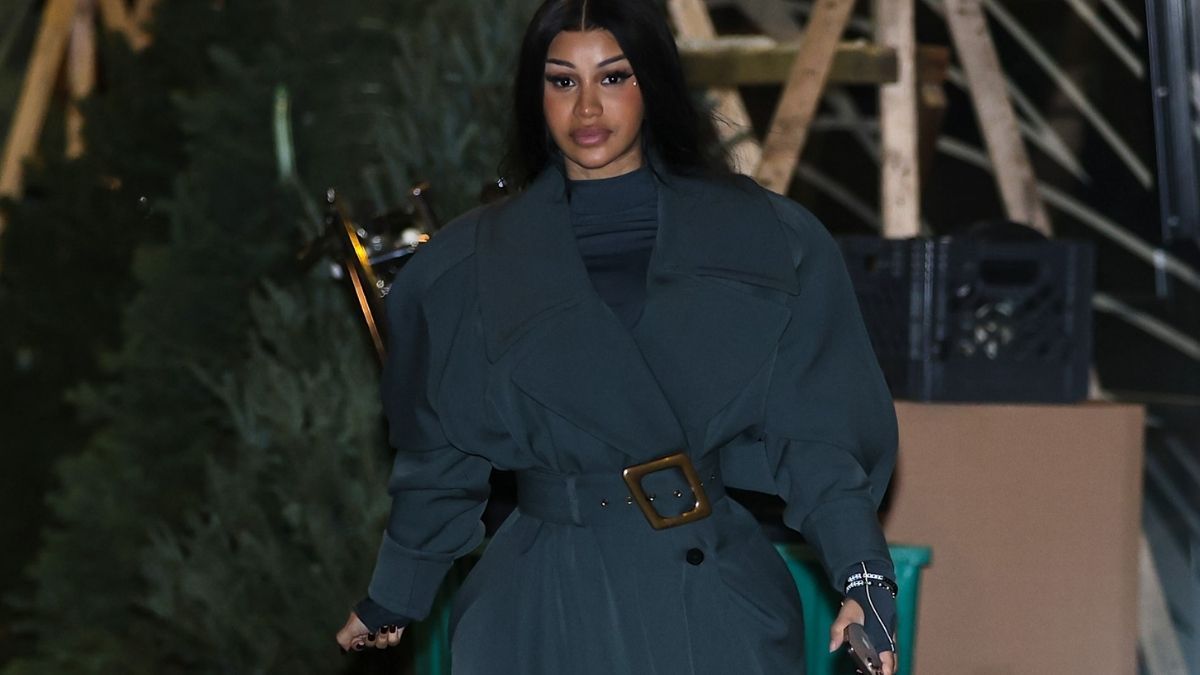 Cardi B Elevates WAG Style in $41K Chanel Pearl Bag - theFashionSpot