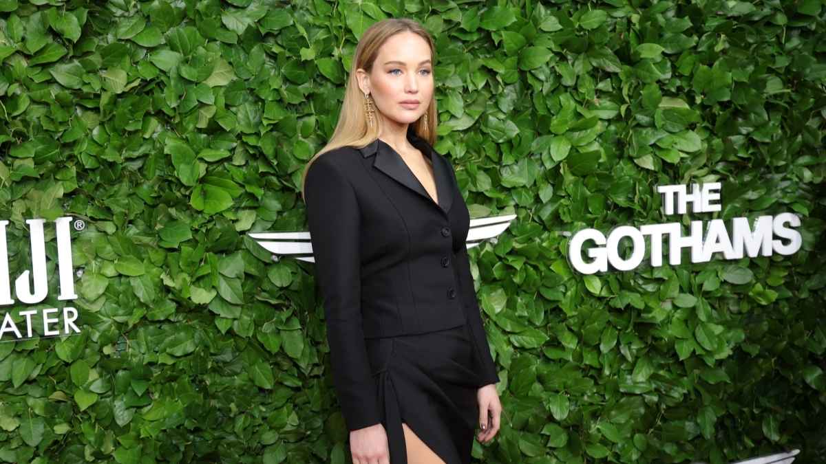 Jennifer Lawrence's Givenchy Dress Comes With Bold High Slit ...