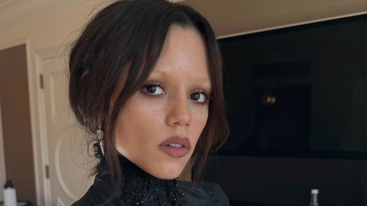 Jenna Ortega's Dress Comes With Some Very Bold Cutouts in New Photos ...