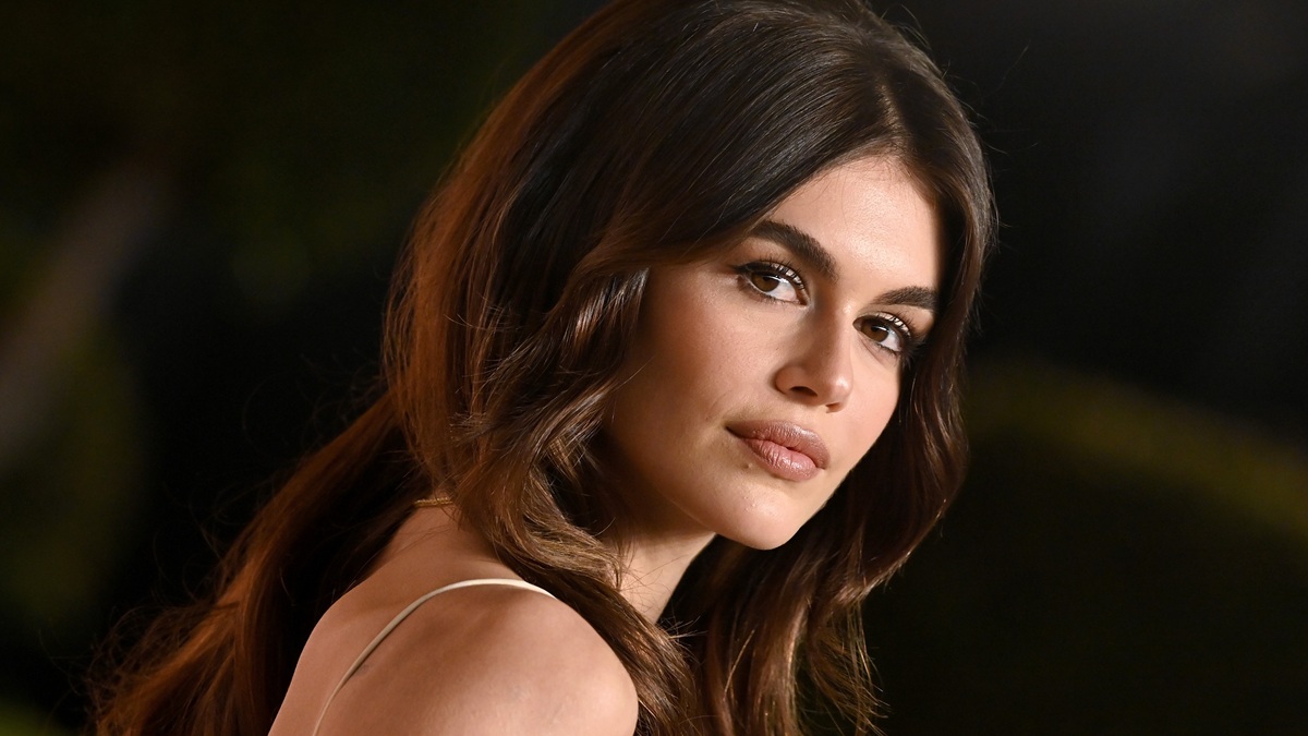 Kaia Gerber Turns Heads in String Bikini - theFashionSpot