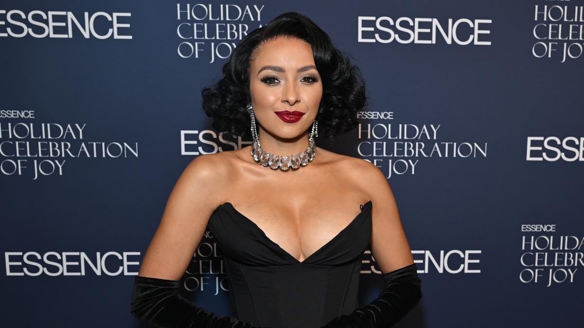 Kat Graham’s Sparkling Selfie Becomes an Instant Sensation - theFashionSpot