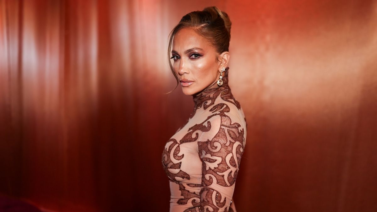 Jennifer Lopez Is a Vision in Sheer Strapless Tamara Ralph Gown ...