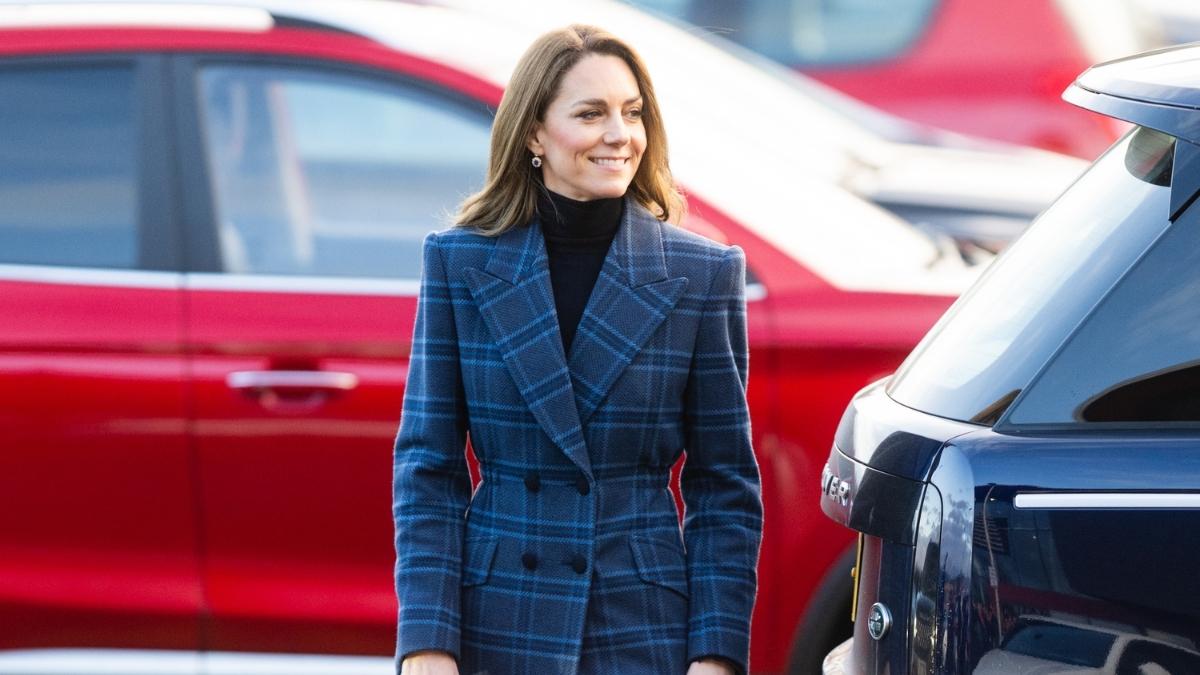 Kate Middleton Embraces Winter Blues With Chic Chris Kerr Coat ...