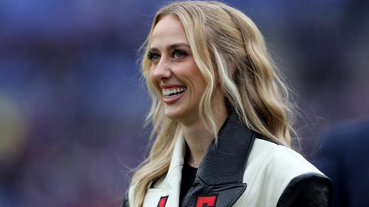 Brittany Mahomes Goes Bold in Bikini Look for SI Swimsuit Cover ...
