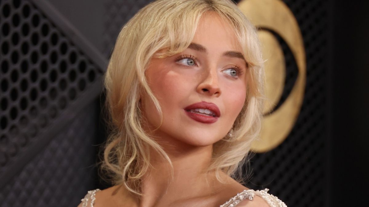 Sabrina Carpenter Leans Into a Mini Dress Look While on Her Current ...