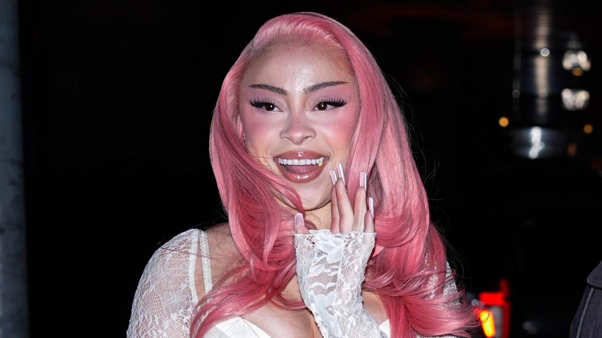 Ice Spice With & Without Makeup: No Makeup Photos - theFashionSpot