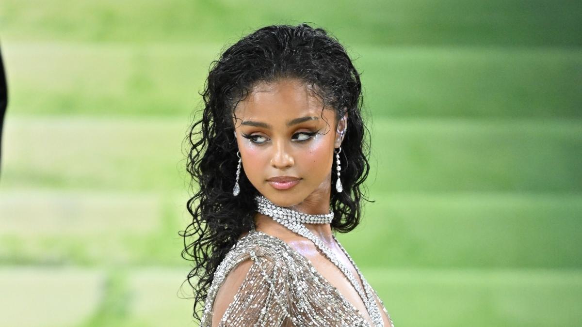 Tyla Puts Toned Abs on Display in Plunging Micro Crop Top - theFashionSpot