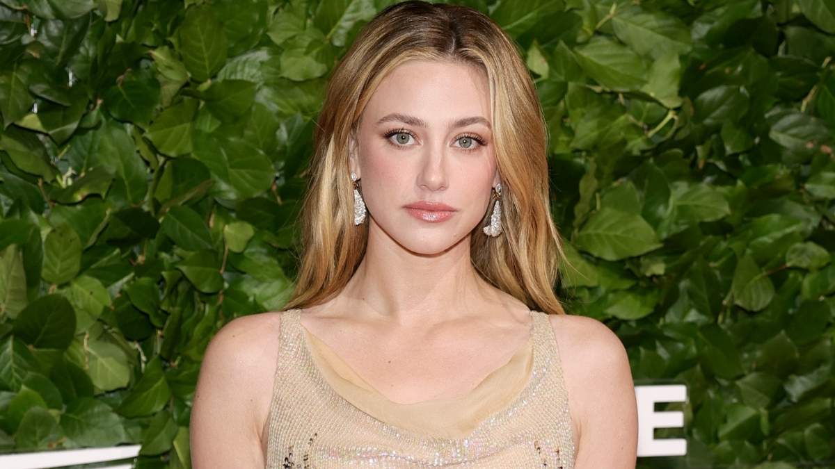 Lili Reinhart's Dazzling Valentino Gown Has Not 1 but 2 Sky-High Slits ...