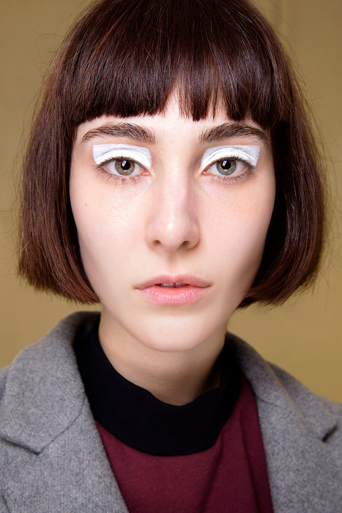 How to Apply Eyeshadow: 17 New Looks You Haven't Tried Yet - theFashionSpot