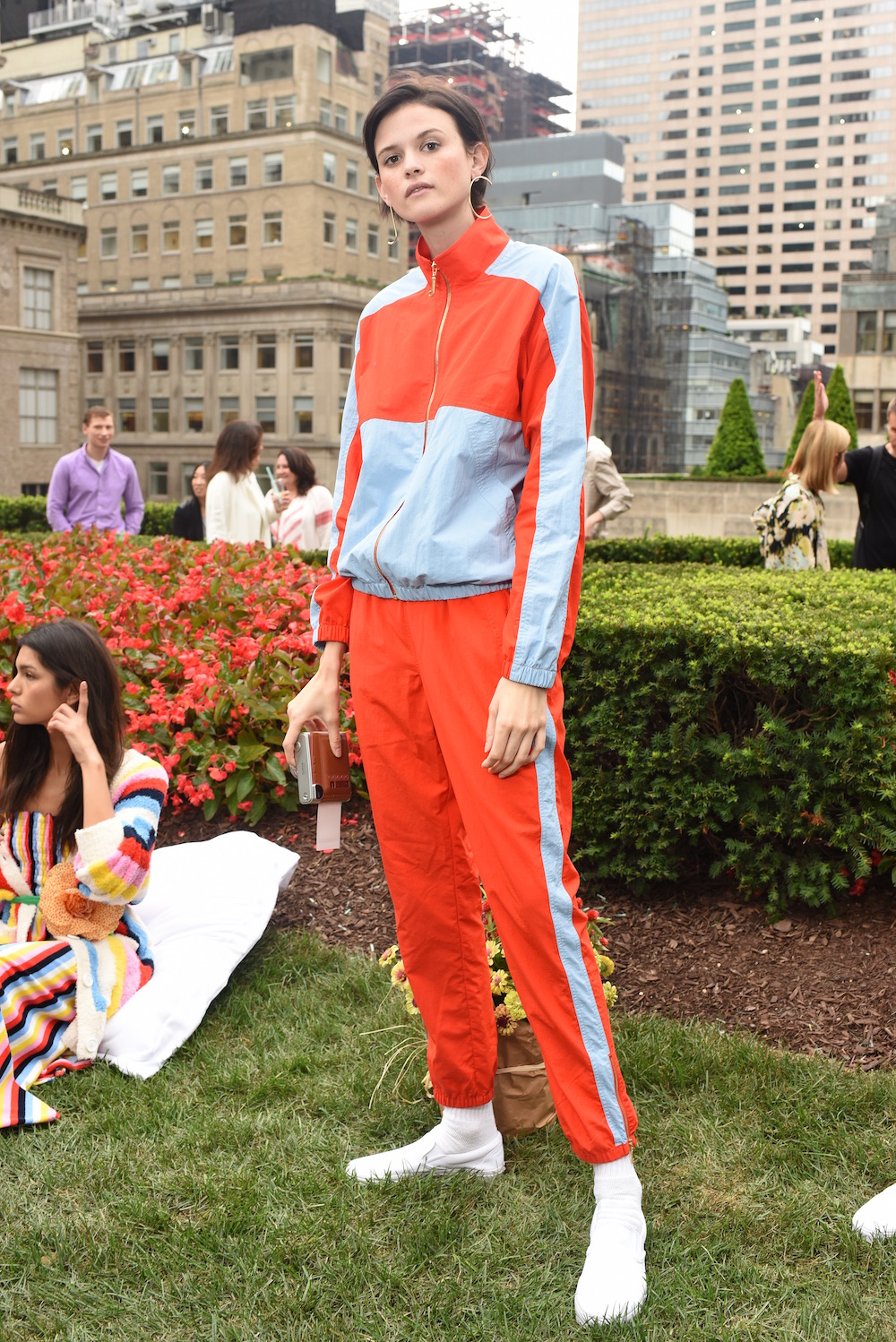 10 Trends That Prove 2000s Fashion Is Officially Back - theFashionSpot
