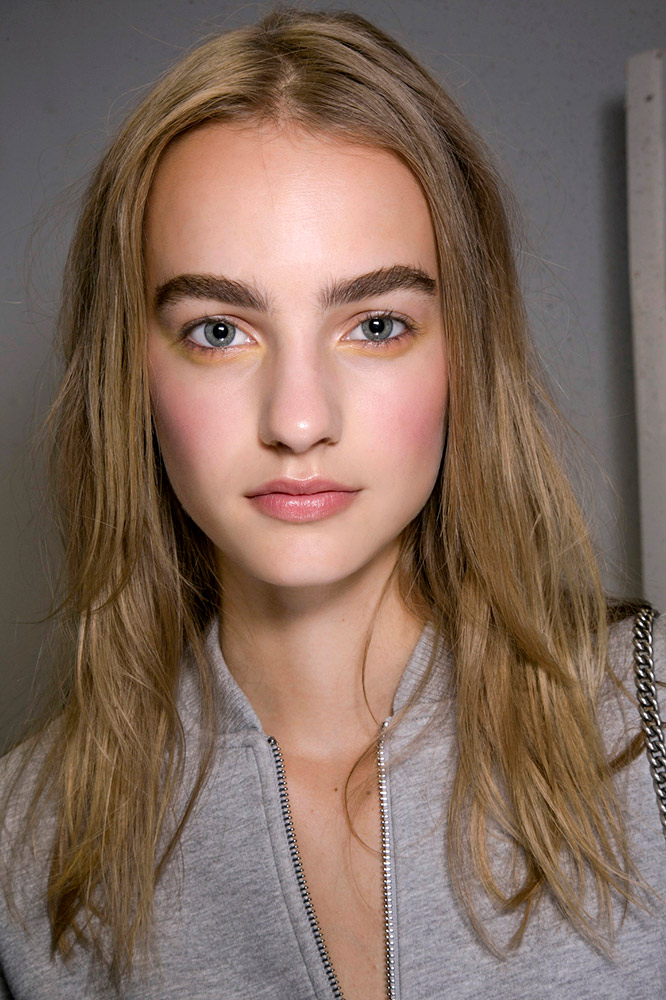 22 Underliner Makeup Looks That'll Wake Up Your Beauty Routine ...