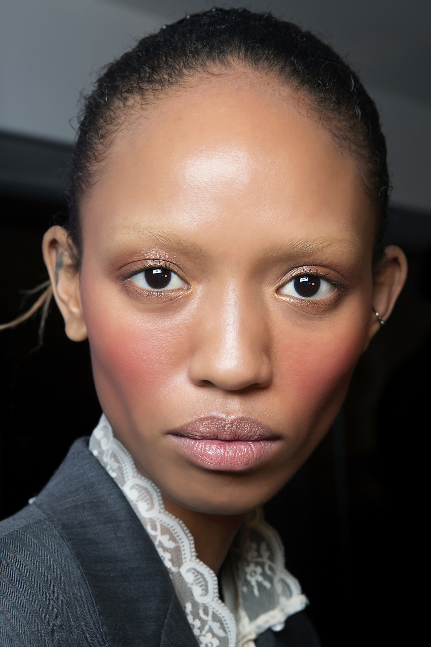 Blush Hacks for When Your Blender Skills Fall Short - theFashionSpot