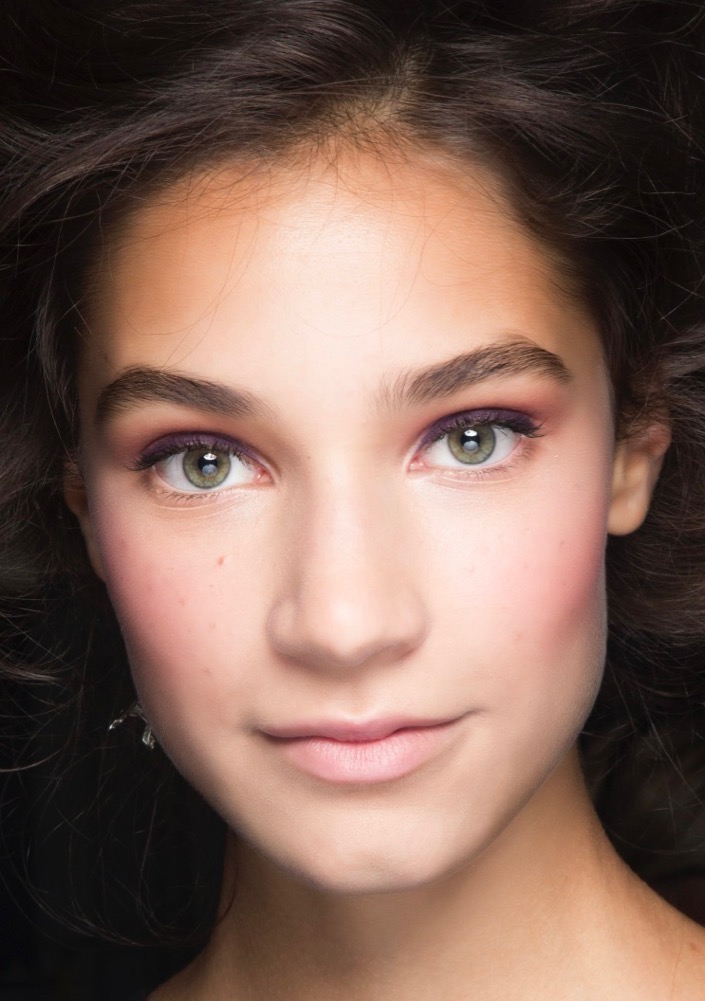 Applying Blush the Right Way Really Matters - theFashionSpot