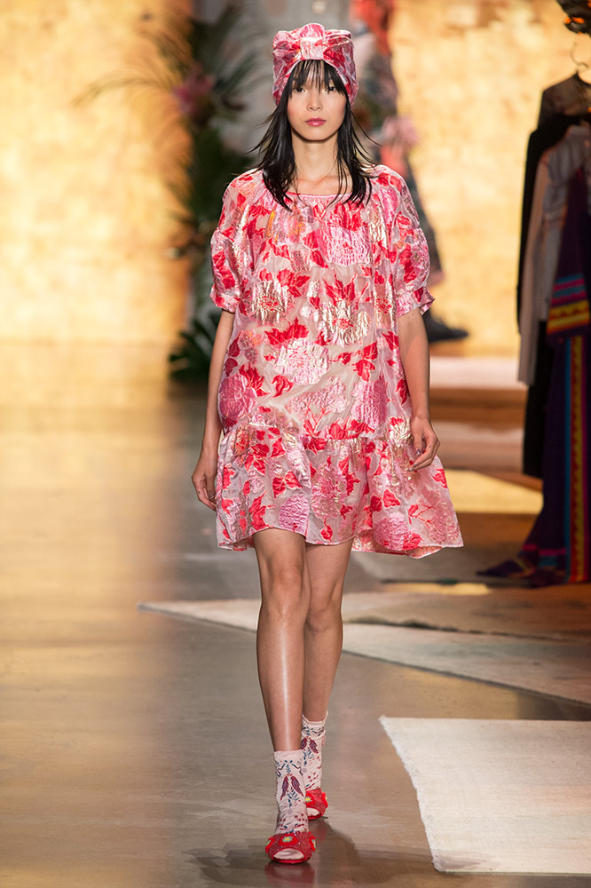 Anna Sui Spring 2019 Runway - theFashionSpot
