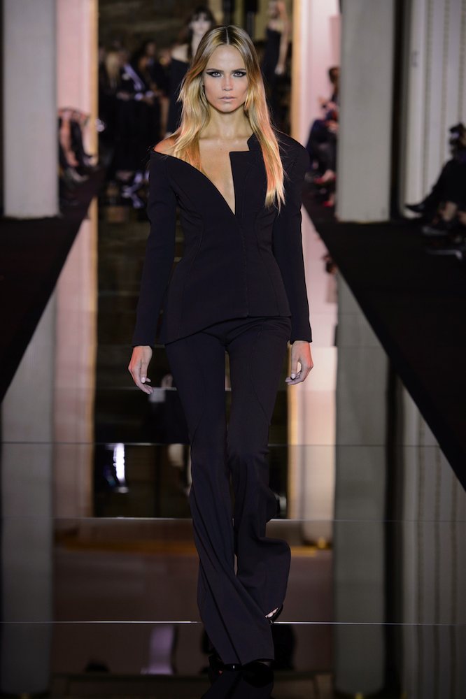 Atelier Versace Spring 2015 Runway - theFashionSpot