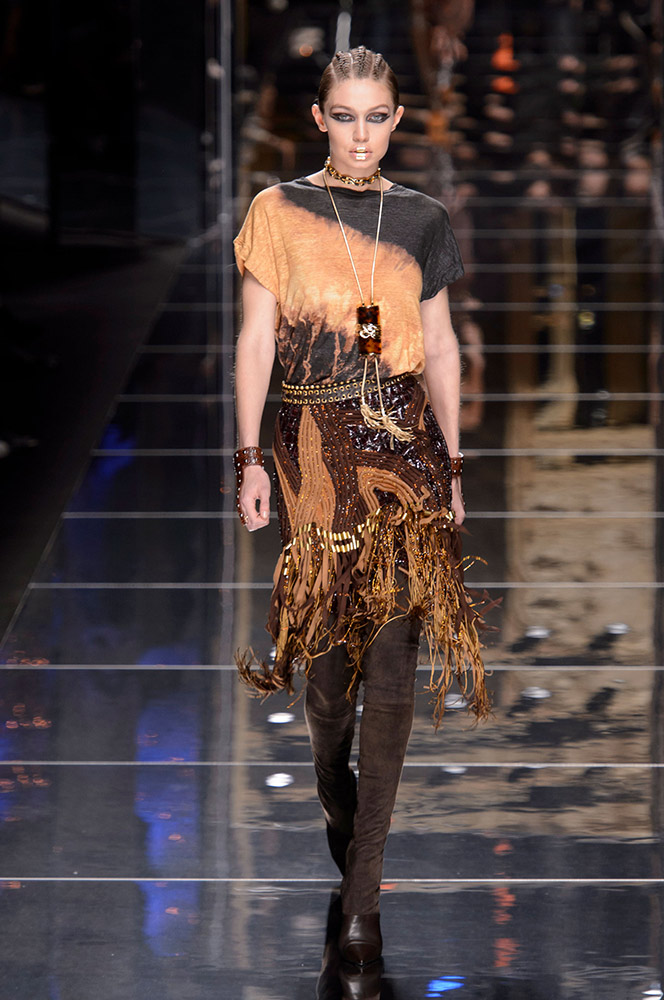 Balmain Fall 2017 Runway - theFashionSpot
