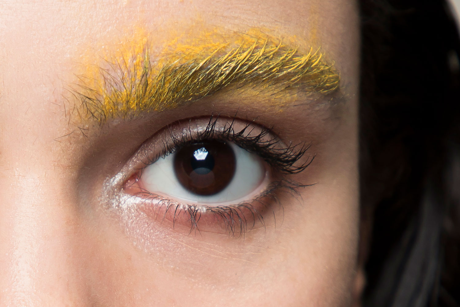 These 10 Runway-Approved Eyebrow Looks Are Your Spring Beauty Weapons ...