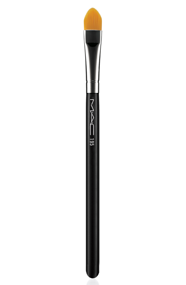 How to Use Makeup Brushes - theFashionSpot