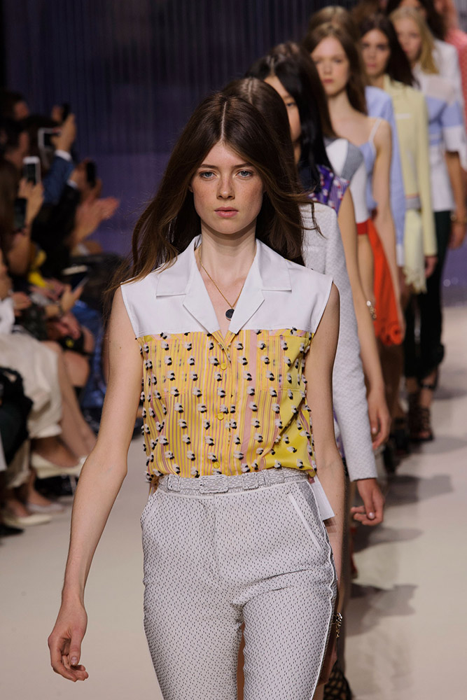 Carven Spring 2016 Runway - theFashionSpot