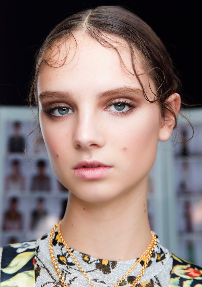 Center-Part Hairstyles for Spring - theFashionSpot