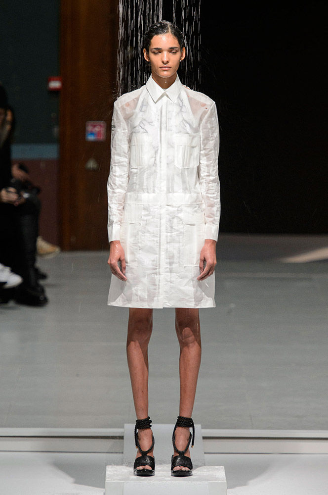 Chalayan Spring 2016 Runway - theFashionSpot