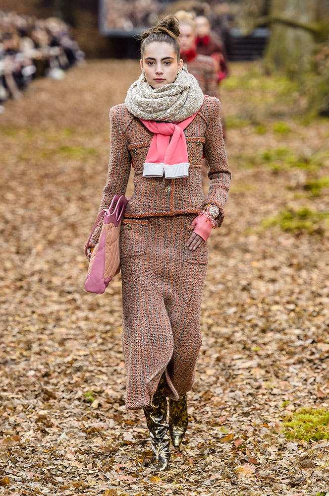 Chanel Fall 2018 Runway - theFashionSpot