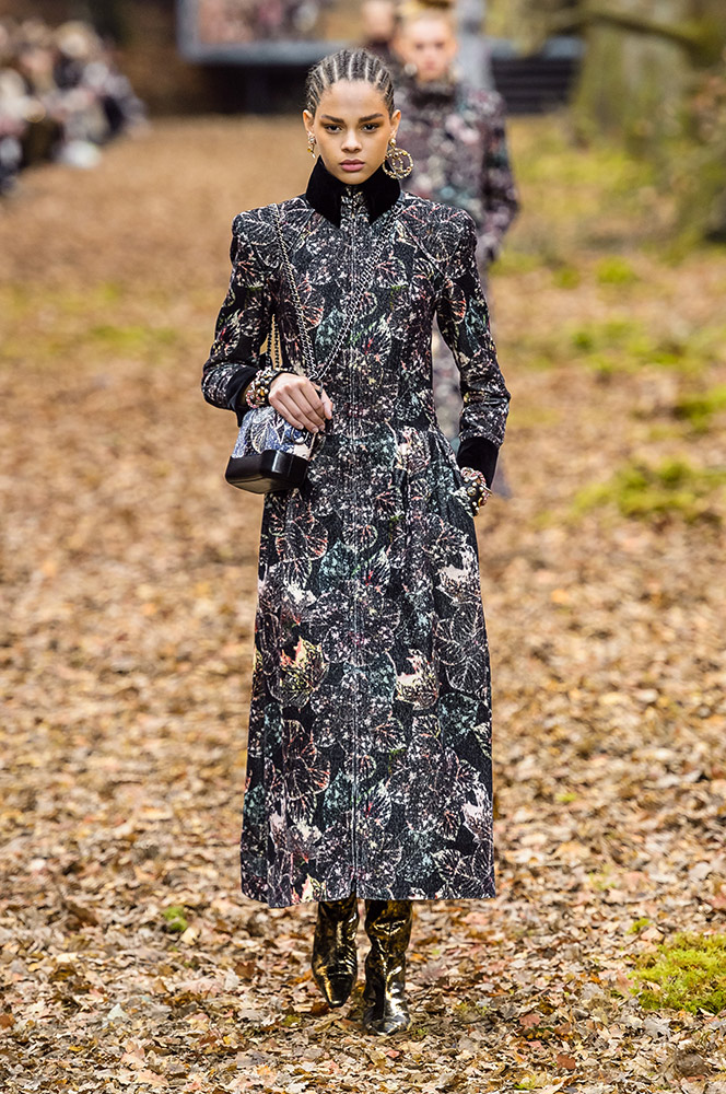 Chanel Fall 2018 Runway - theFashionSpot