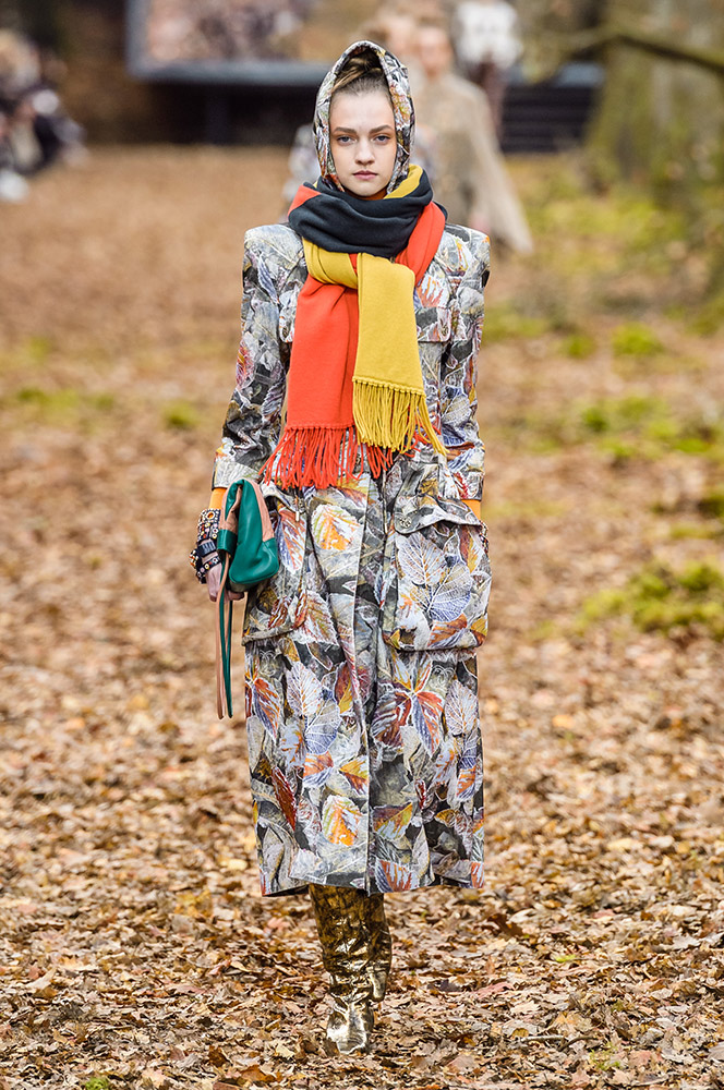Chanel Fall 2018 Runway - theFashionSpot
