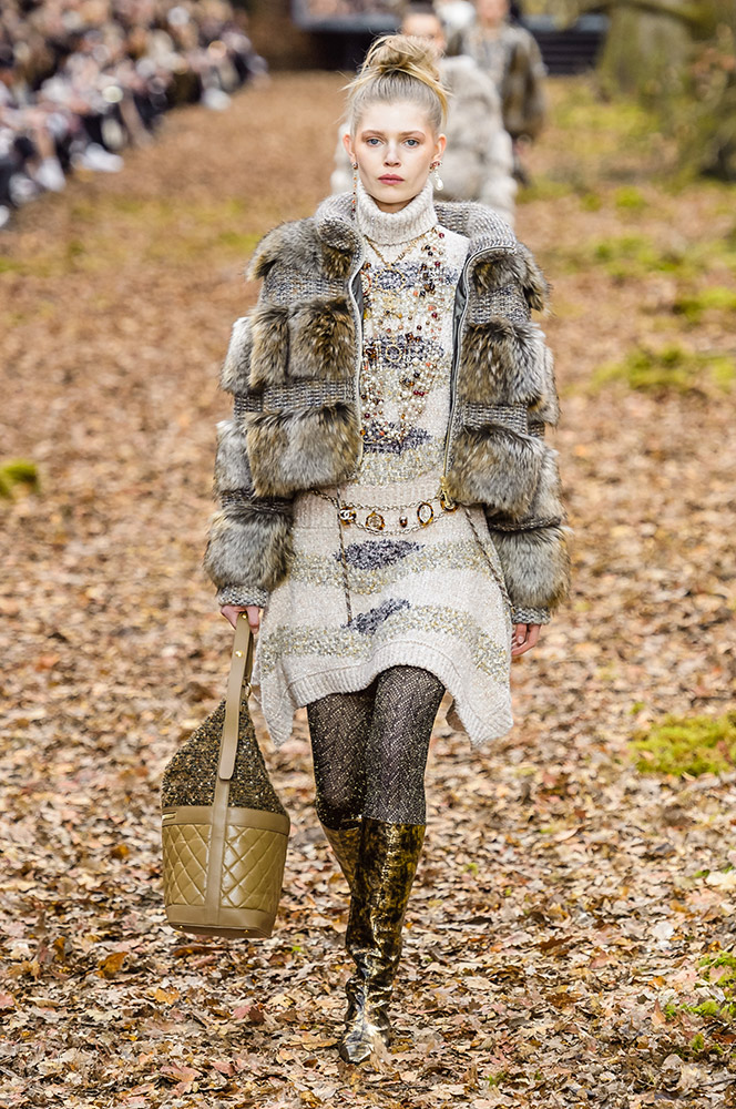 Chanel Fall 2018 Runway - theFashionSpot