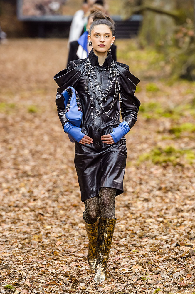 Chanel Fall 2018 Runway - theFashionSpot
