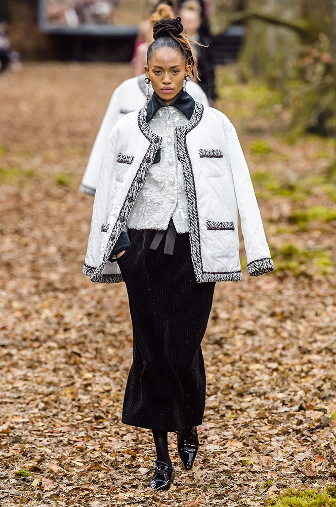Chanel Fall 2018 Runway - theFashionSpot