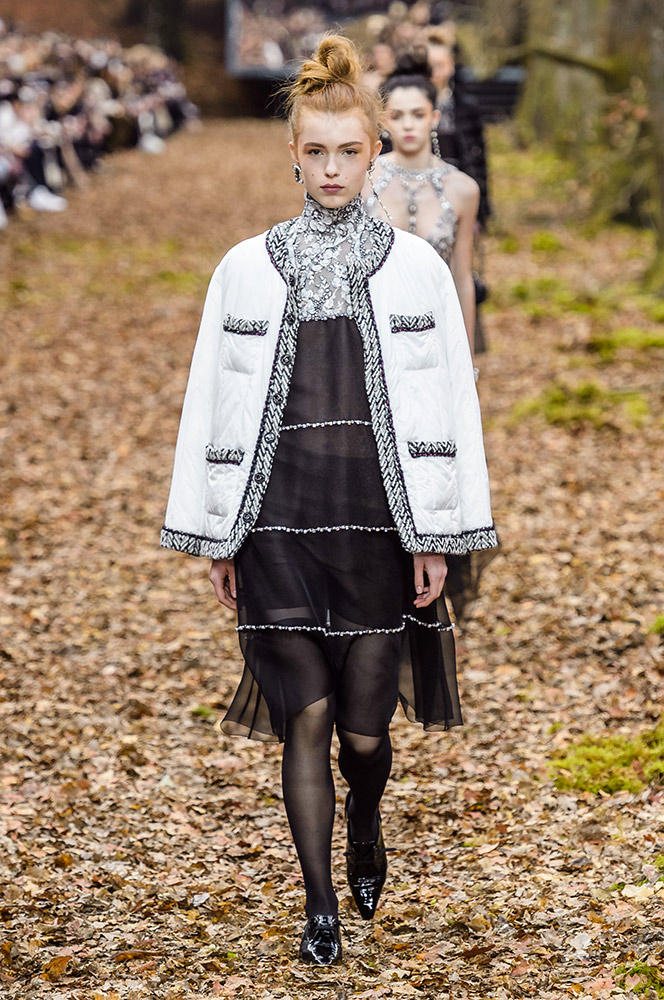 Chanel Fall 2018 Runway - theFashionSpot