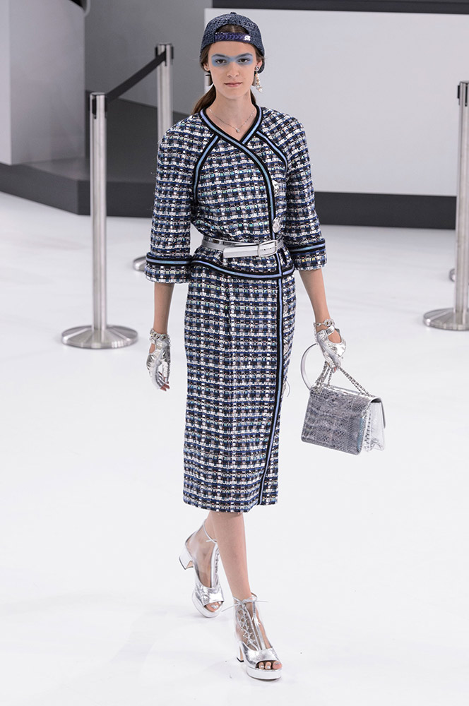 Chanel Spring 2016 Runway - theFashionSpot