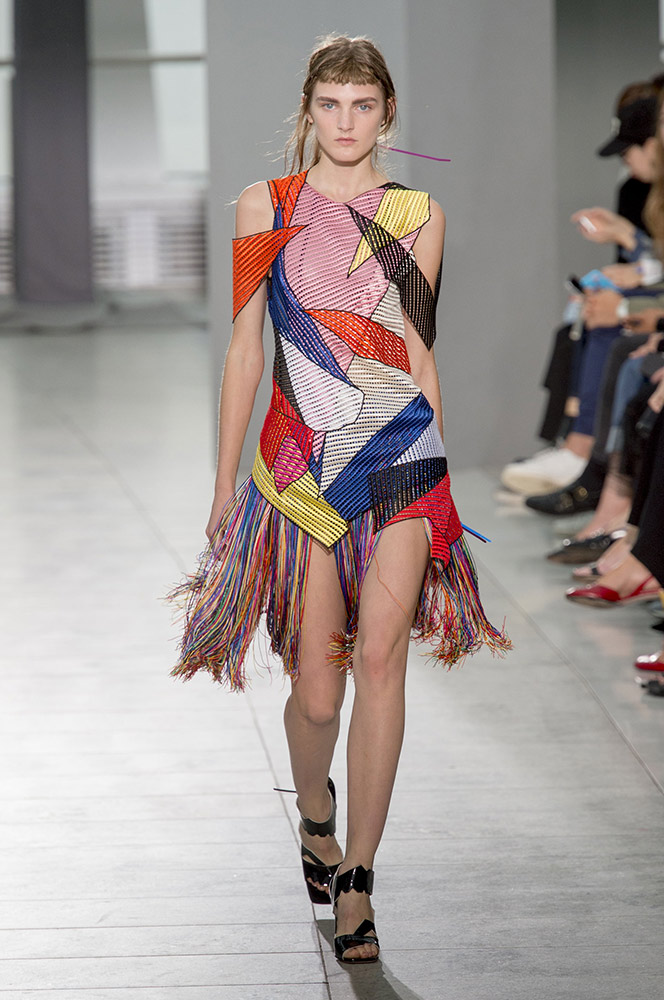 Christopher Kane Spring 2016 Runway - theFashionSpot