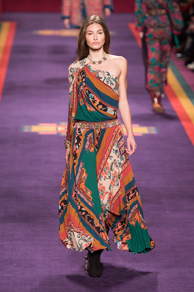 Etro Fall 2017 Runway - theFashionSpot