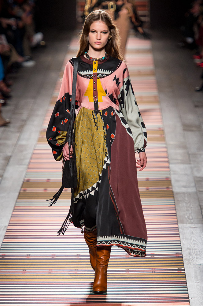 Etro Fall 2018 Runway - theFashionSpot