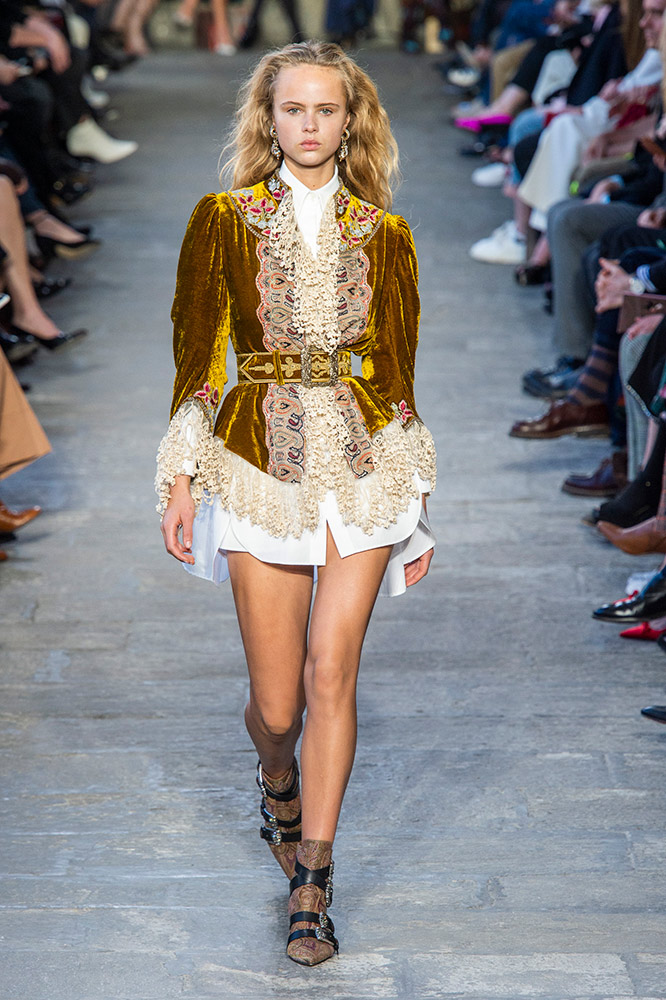 Etro Fall 2019 Runway - theFashionSpot