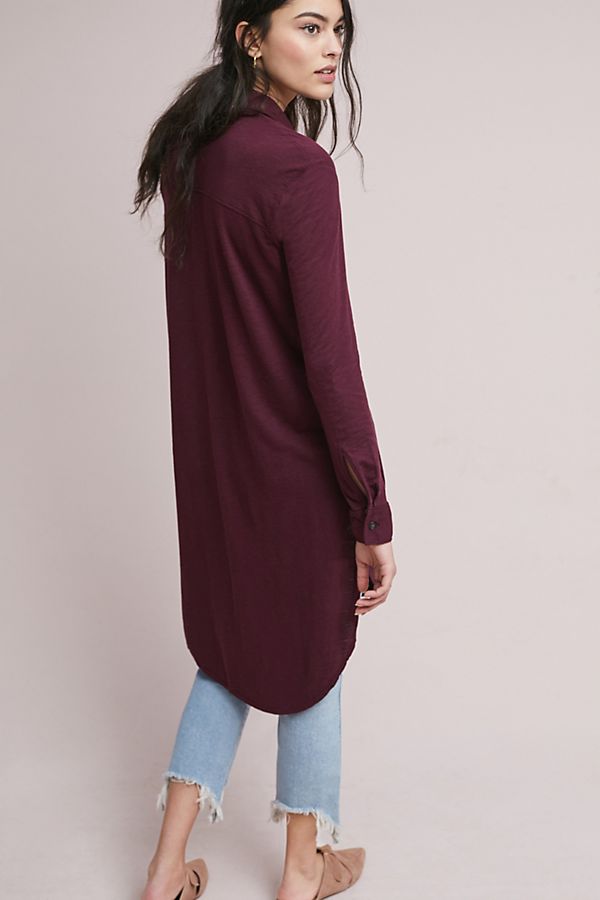 Extra Long Shirts Are Trending for Spring 2018 - theFashionSpot