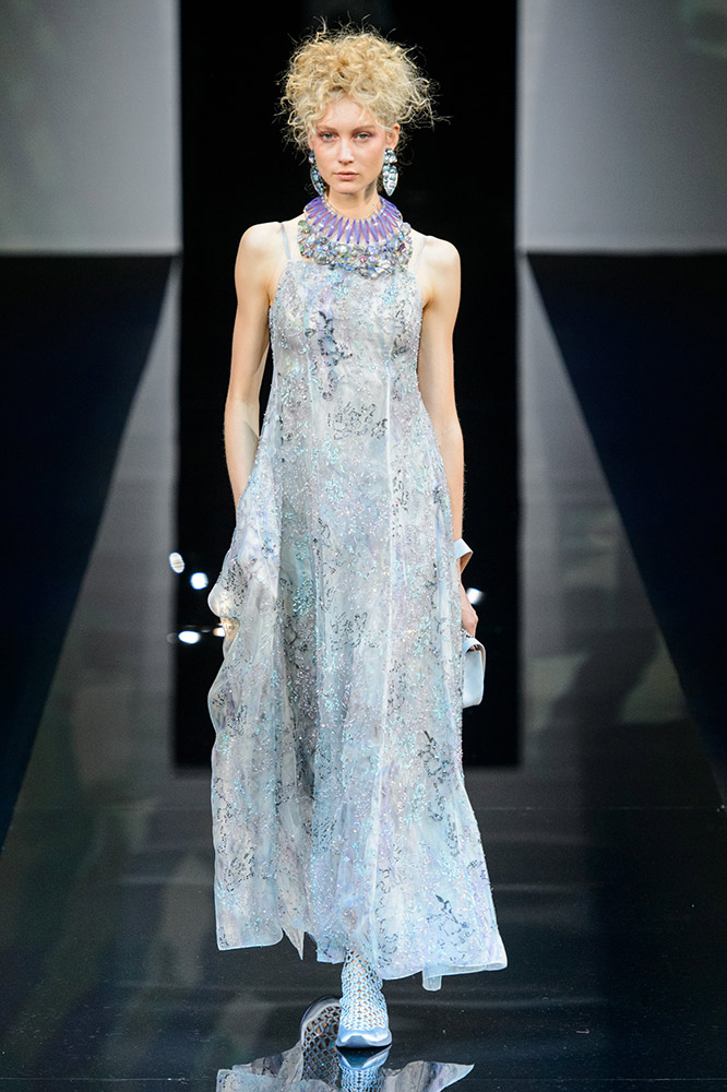 Giorgio Armani Spring 2019 Runway - theFashionSpot
