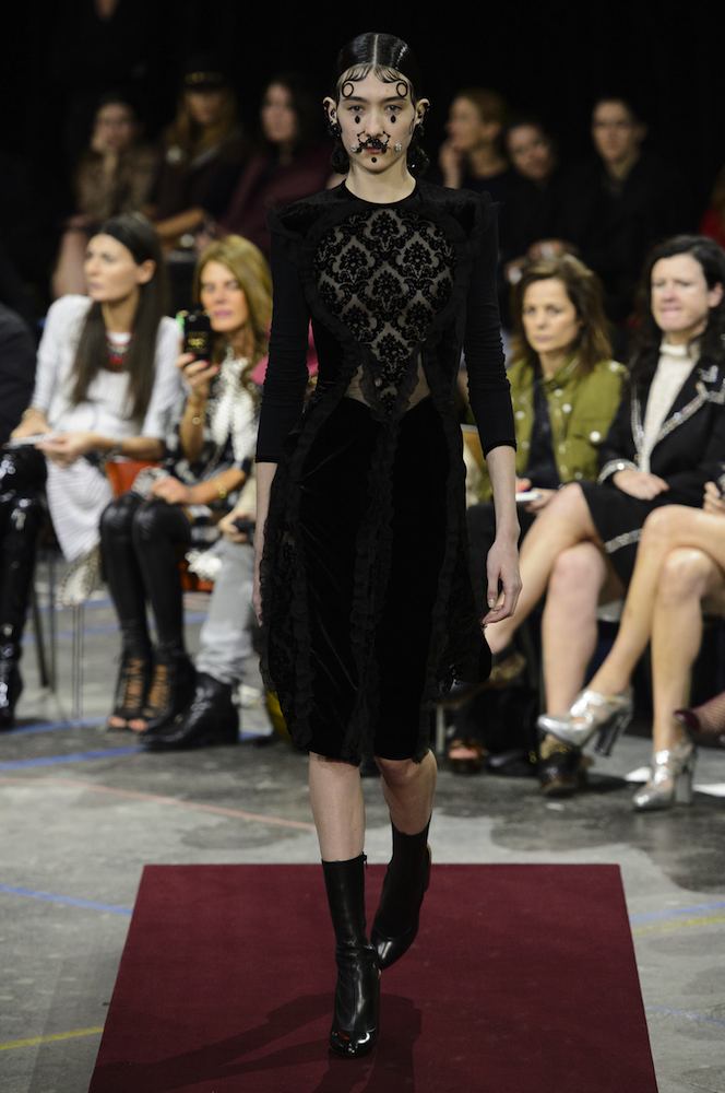 Givenchy Fall 2015 Runway - theFashionSpot