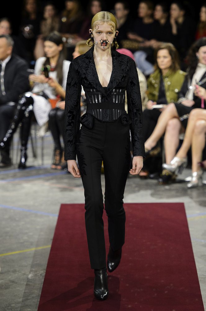 Givenchy Fall 2015 Runway - theFashionSpot