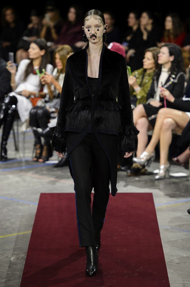 Givenchy Fall 2015 Runway - theFashionSpot