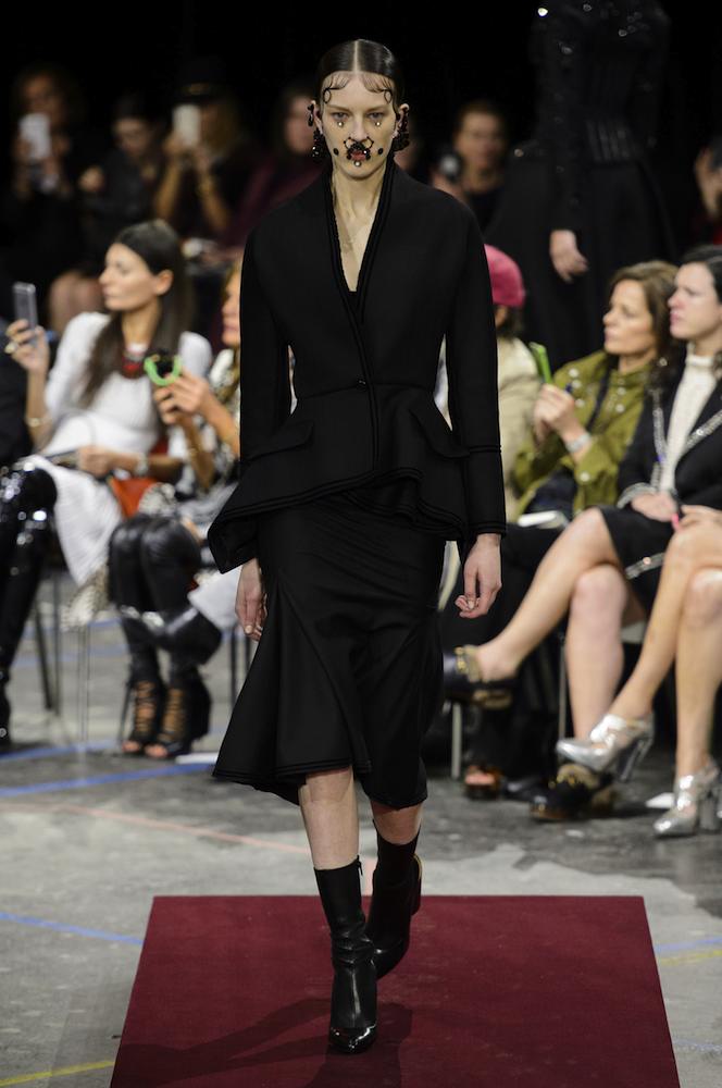 Givenchy Fall 2015 Runway - theFashionSpot