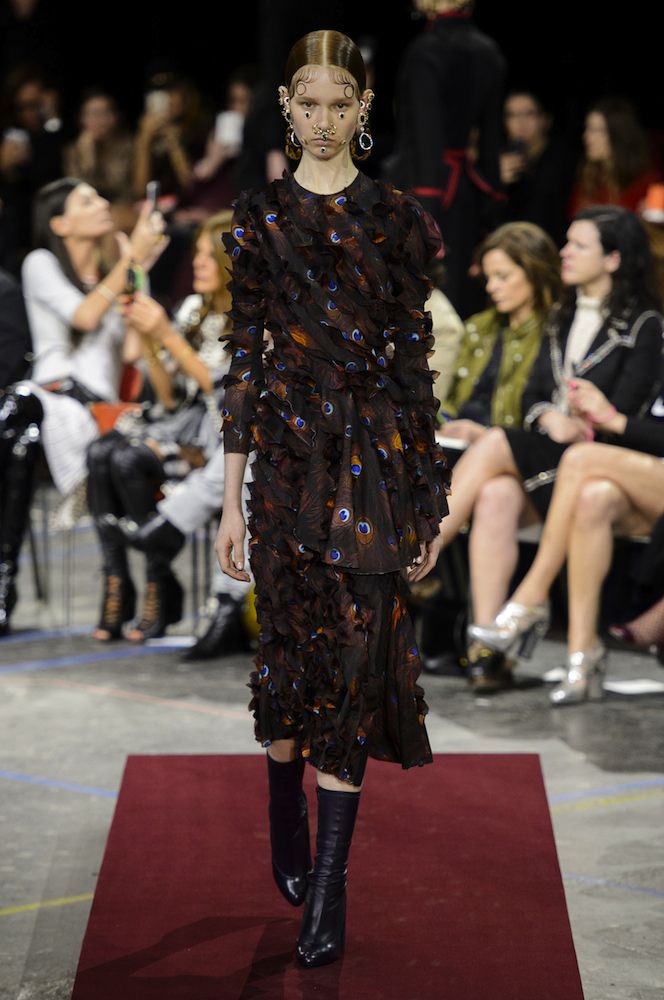 Givenchy Fall 2015 Runway - theFashionSpot