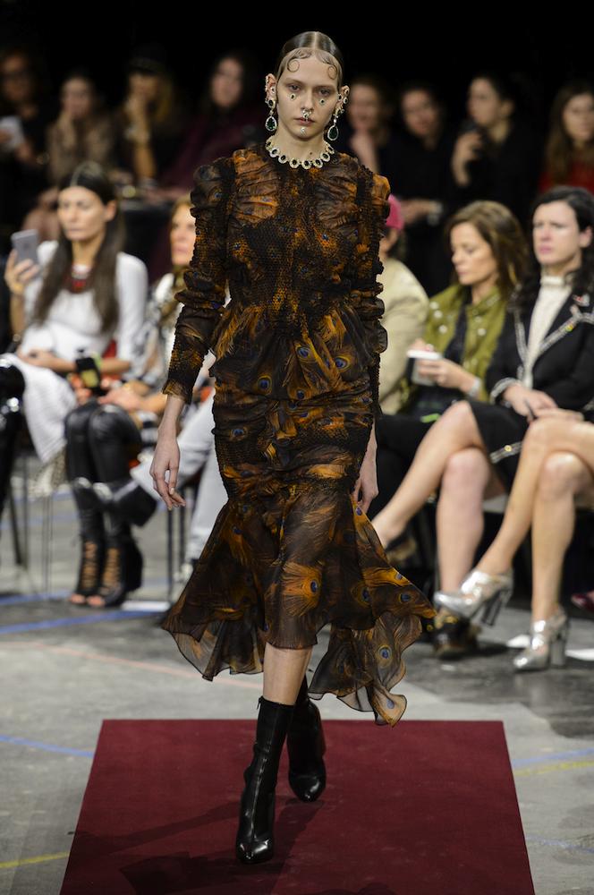 Givenchy Fall 2015 Runway - theFashionSpot